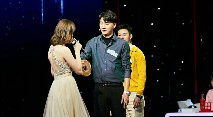 video | Colacul miresei, vedetă și peste hotare. O vloggeriță din ...