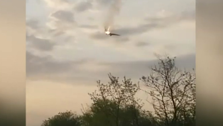 video | Un avion de luptă s-a prăbușit în Rusia după ce a atacat cu ...